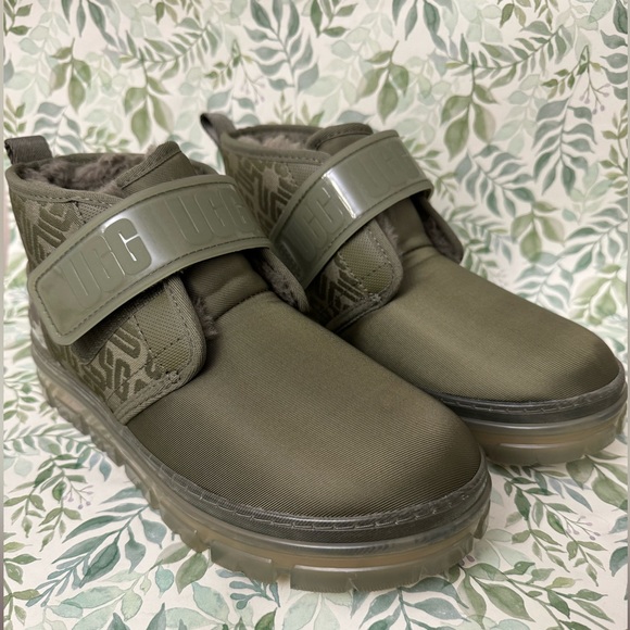 UGG | Shoes | Ugg Australia Womens Green Neumel Graphic Monogram Chukka ...